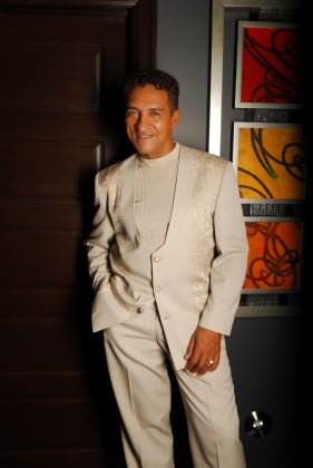 Pierre Perpall célèbre 50 ans de carrière!