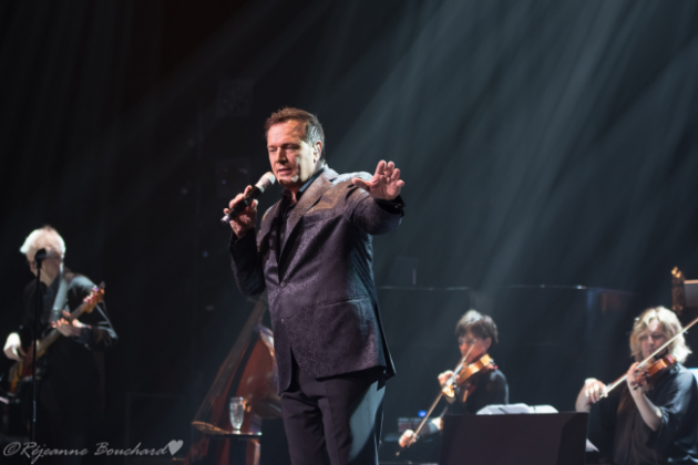 Mario Pelchat rend un vibrant hommage à Aznavour